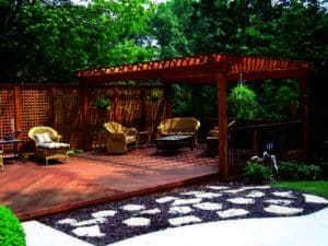 15+ Inspiring Floating Deck Landscaping Ideas - Everyday Old House
