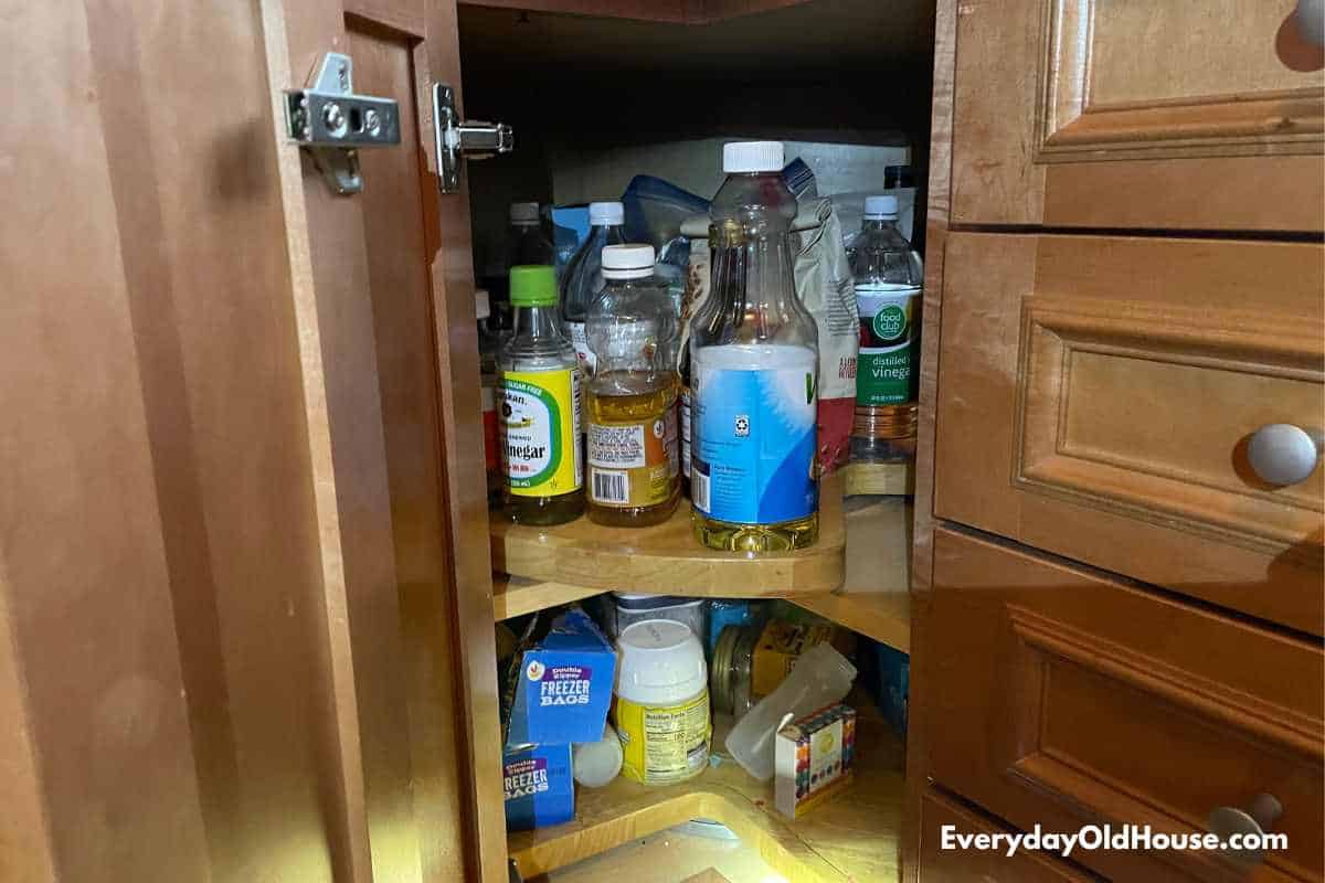 How to Clean a Wood Lazy Susan [5 Steps] - Everyday Old House